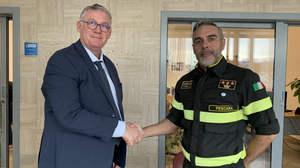 Vigili del Fuoco di Pescara e Saga firmano il protocollo del servizio ...